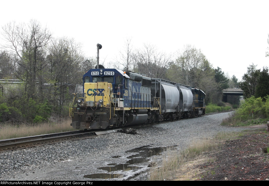 CSX 8250 and train D777